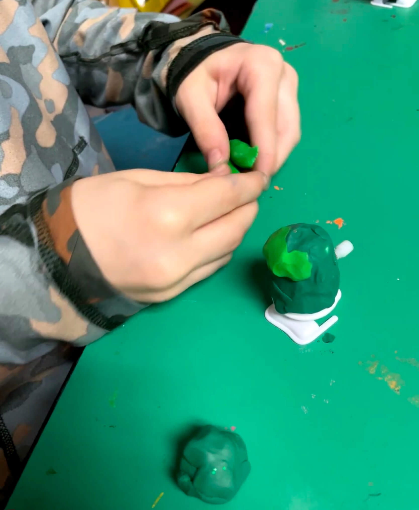 Make Your Own DIY Wind Up Toys (Walking Modeling Clay Monsters)